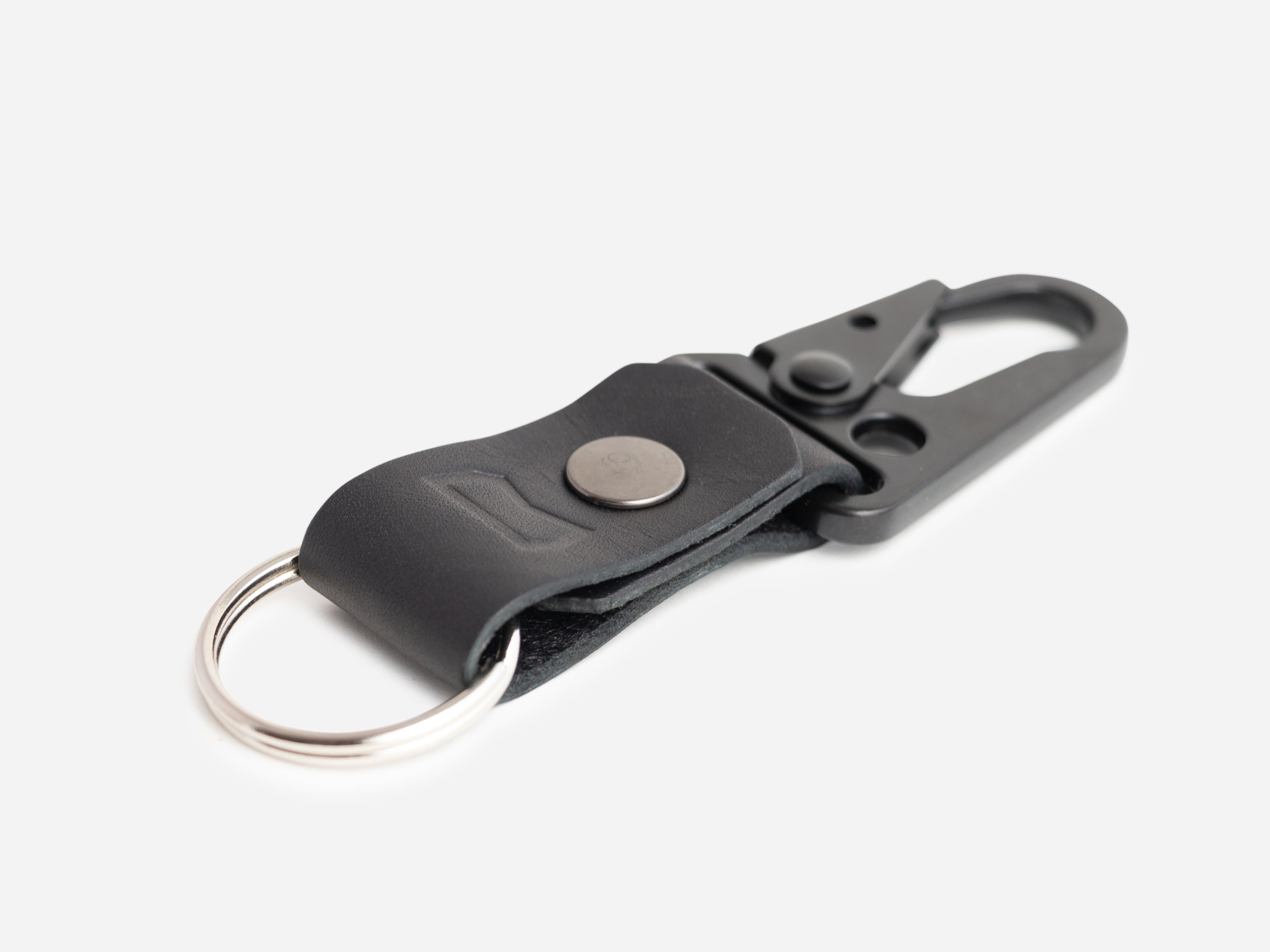The Malcolm Keychain in Black Harness – Cave Leather Co